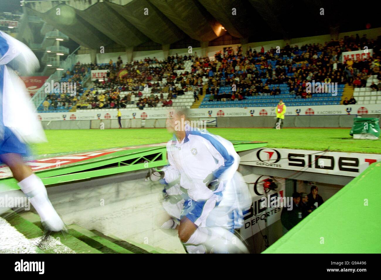 Stadium movement arty tunnel hole in the floor football hi-res stock ...