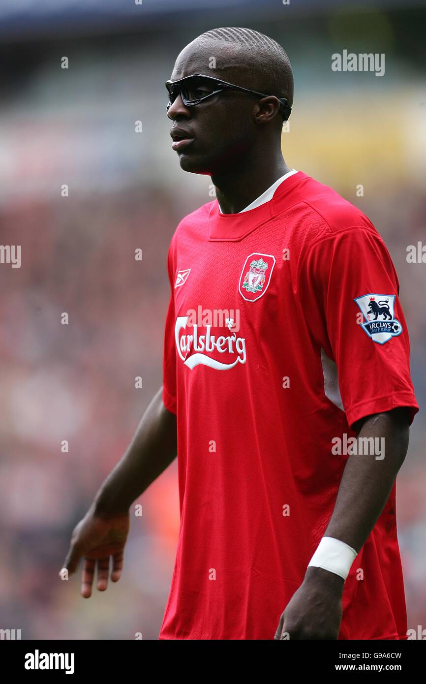 Anfield mohamed sissoko hi-res stock photography and images - Alamy