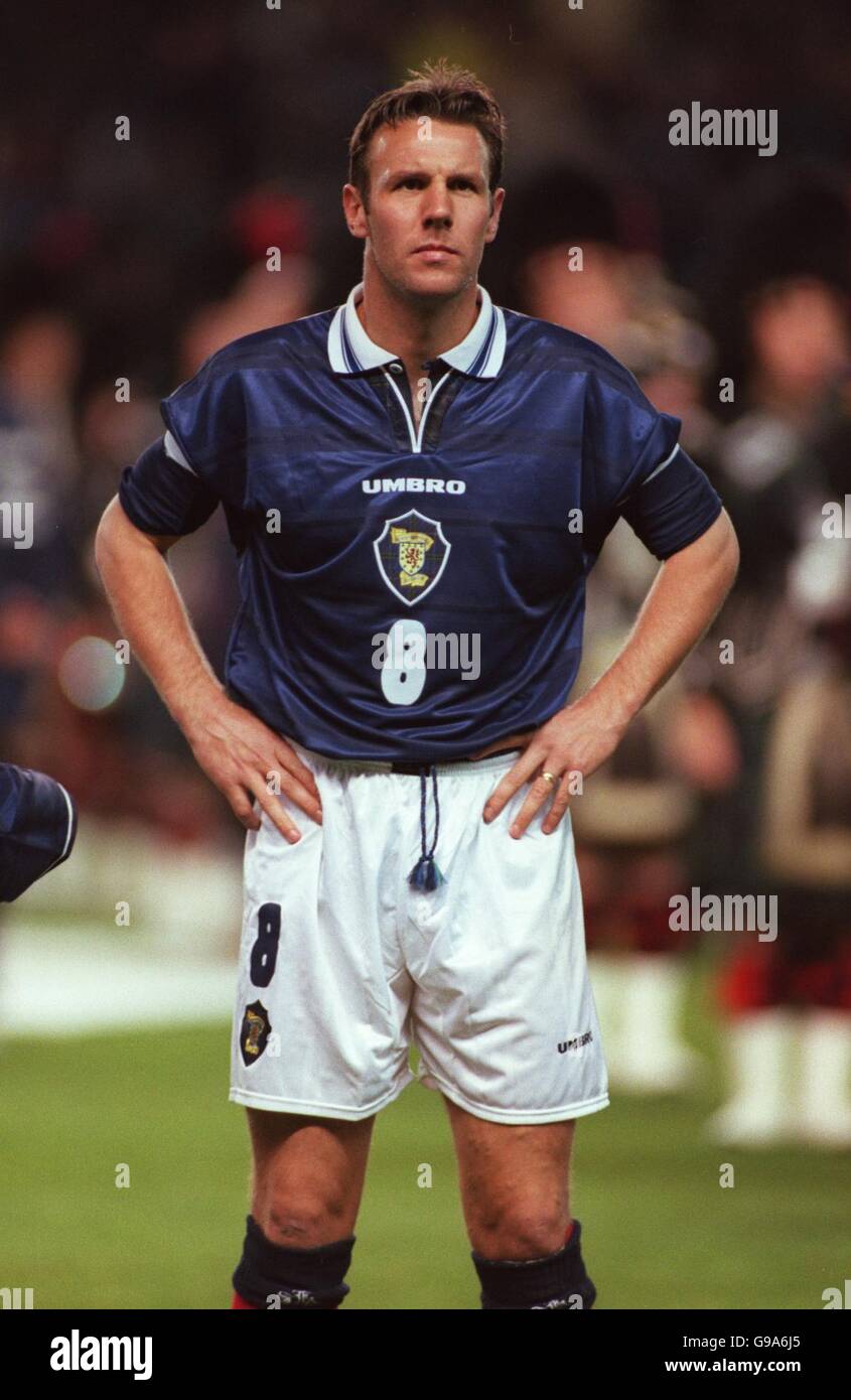 Euro 2000 scotland hi-res stock photography and images - Alamy