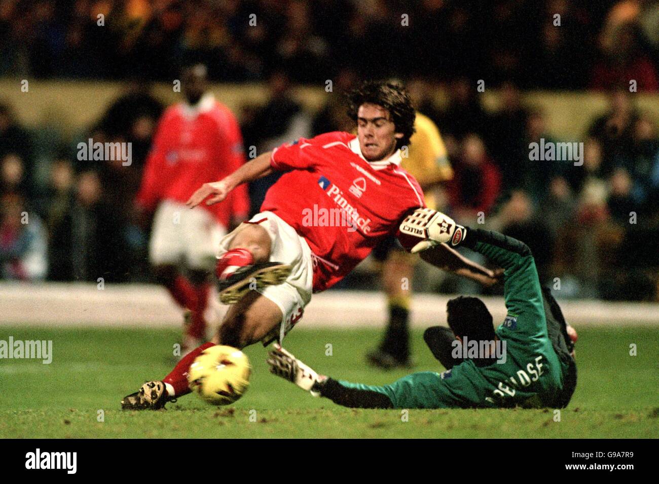 David prutton forest goal hi-res stock photography and images - Alamy