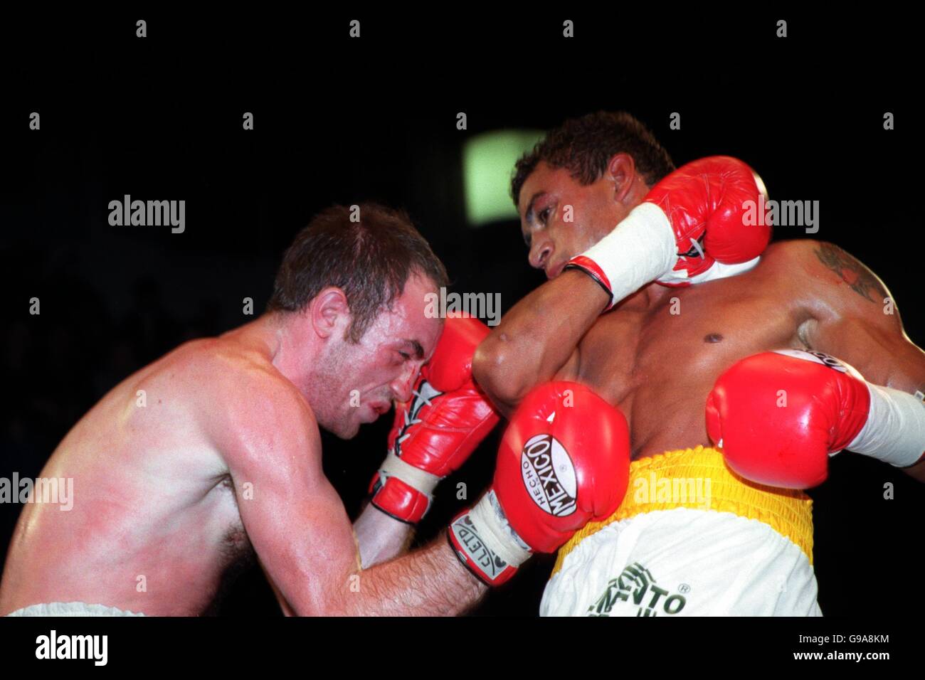 Boxing wbo super featherweight championship acelino freitas v barry ...