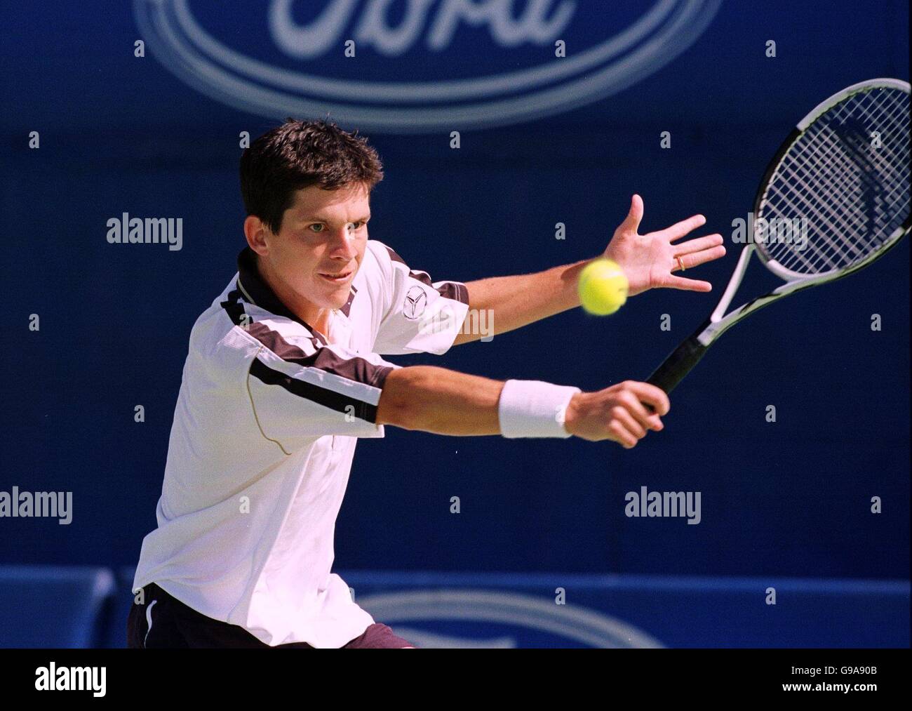 Tennis - Australian Open 2000 - Melbourne Park - Australia. Tim Henman ...