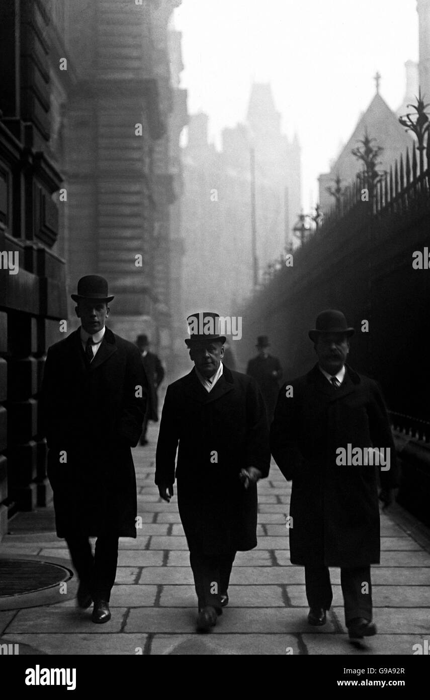 Horatio Bottomley arrives at Bankruptcy court Stock Photo - Alamy