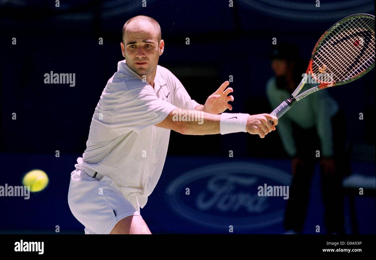 Australian open 2000 agassi hi-res stock photography and images - Alamy