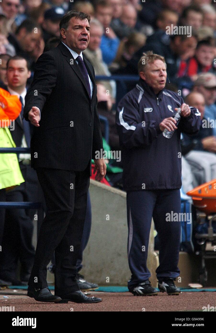Bolton wanderers manager sammy lee hi-res stock photography and images ...