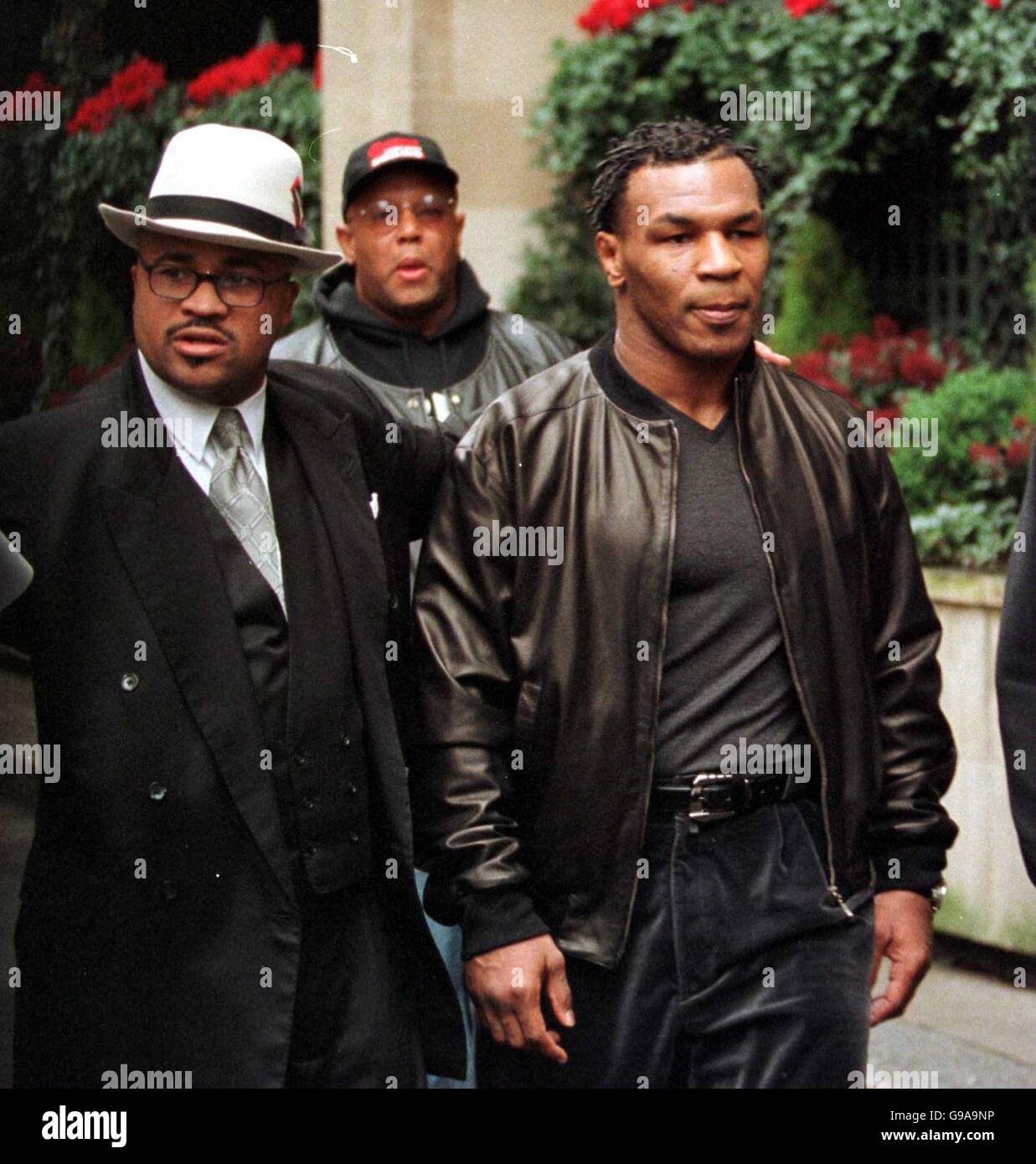Julius francis mike tyson hi-res stock photography and images - Alamy