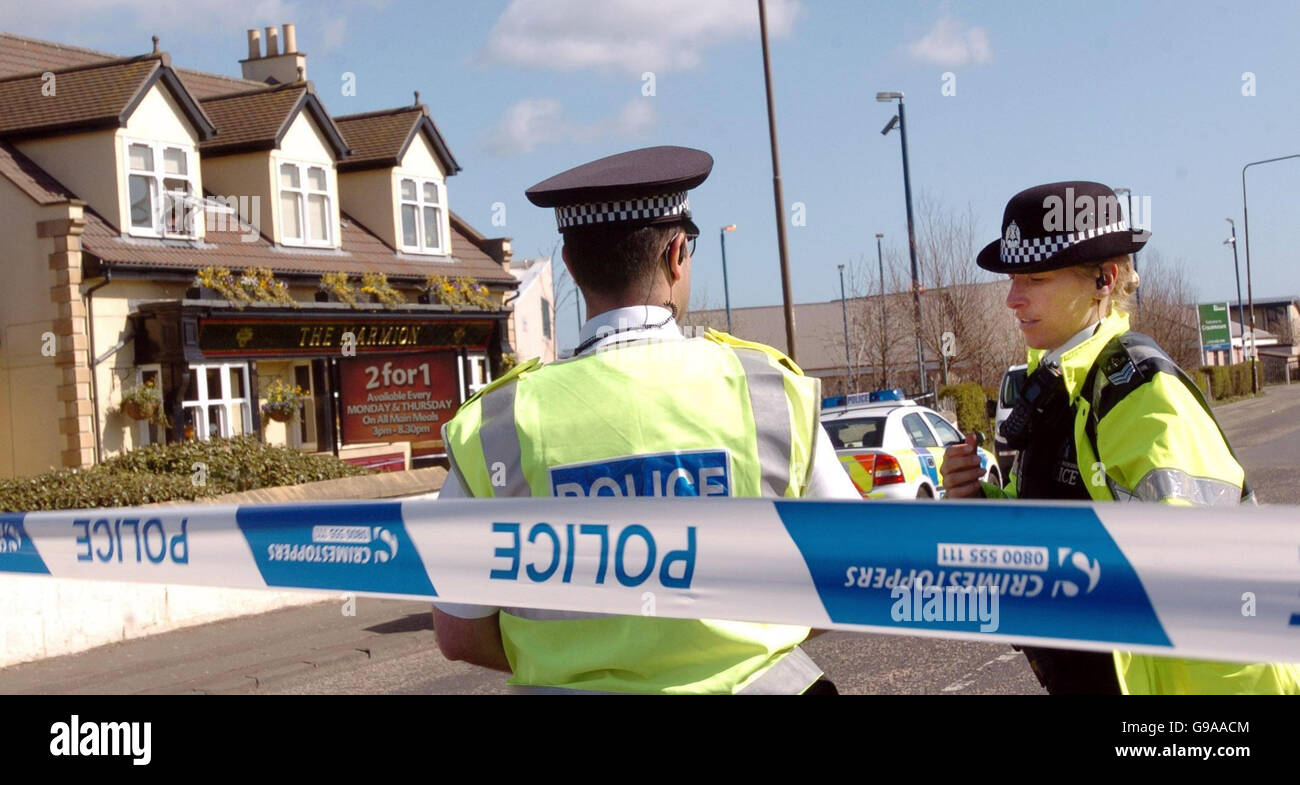 Police stand outside the marmion pub in edinburgh hi-res stock ...