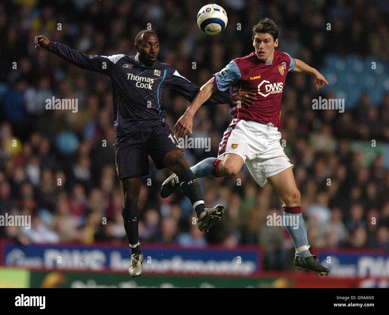 Manchester City's Darius Vassell and Aston Villa's Gareth Barry Stock ...