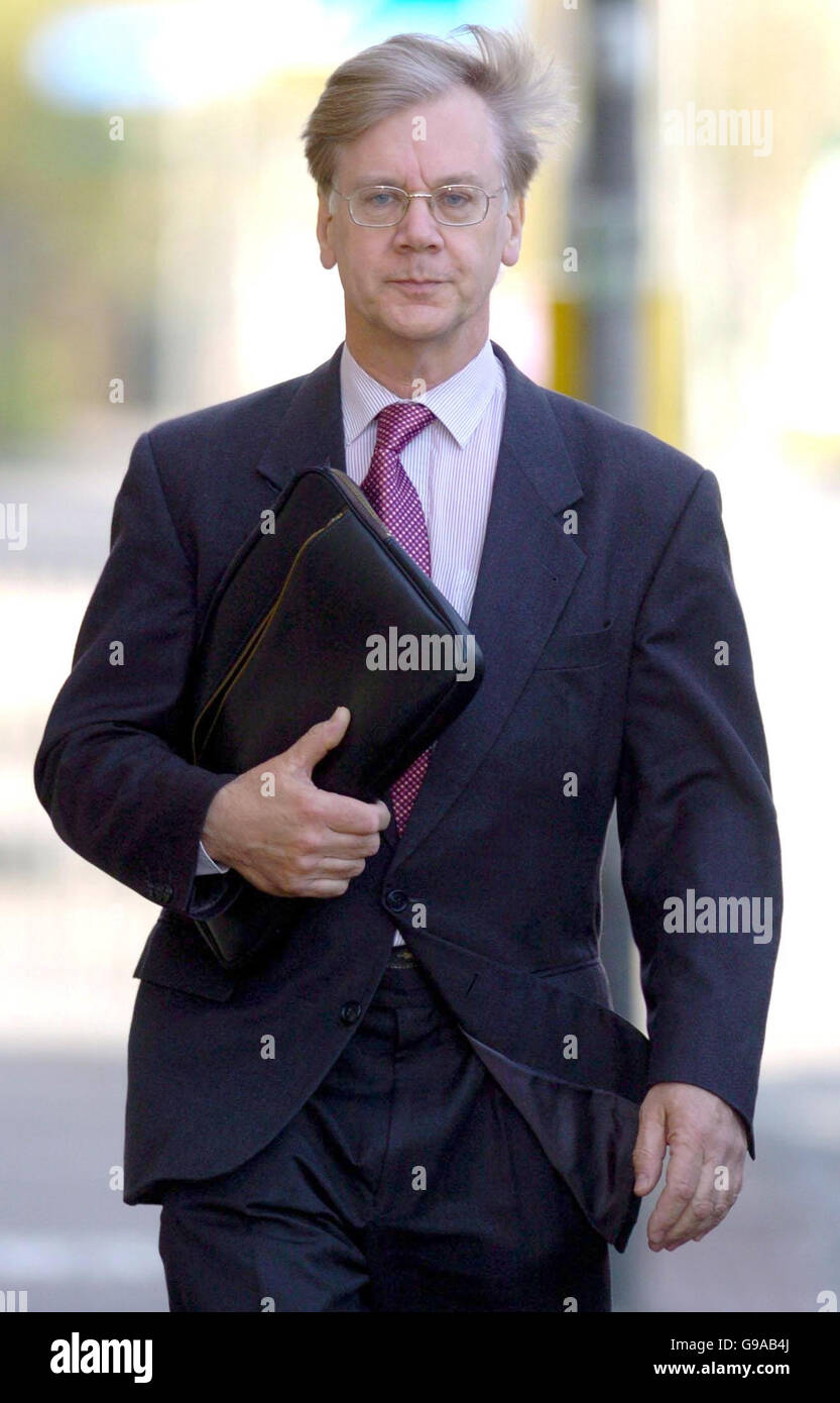 Courts foster hi-res stock photography and images - Alamy