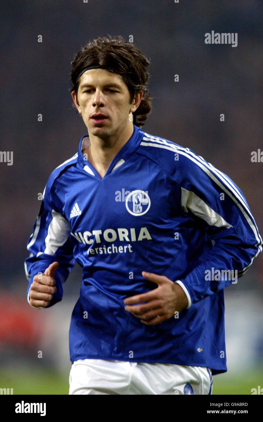 Arena aufschalke levan kobiashvili hi-res stock photography and images ...
