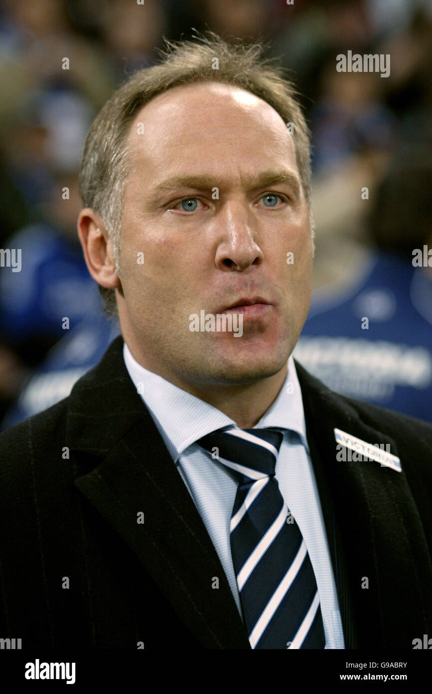 Aufschalke arena mirko slomka hi-res stock photography and images - Alamy