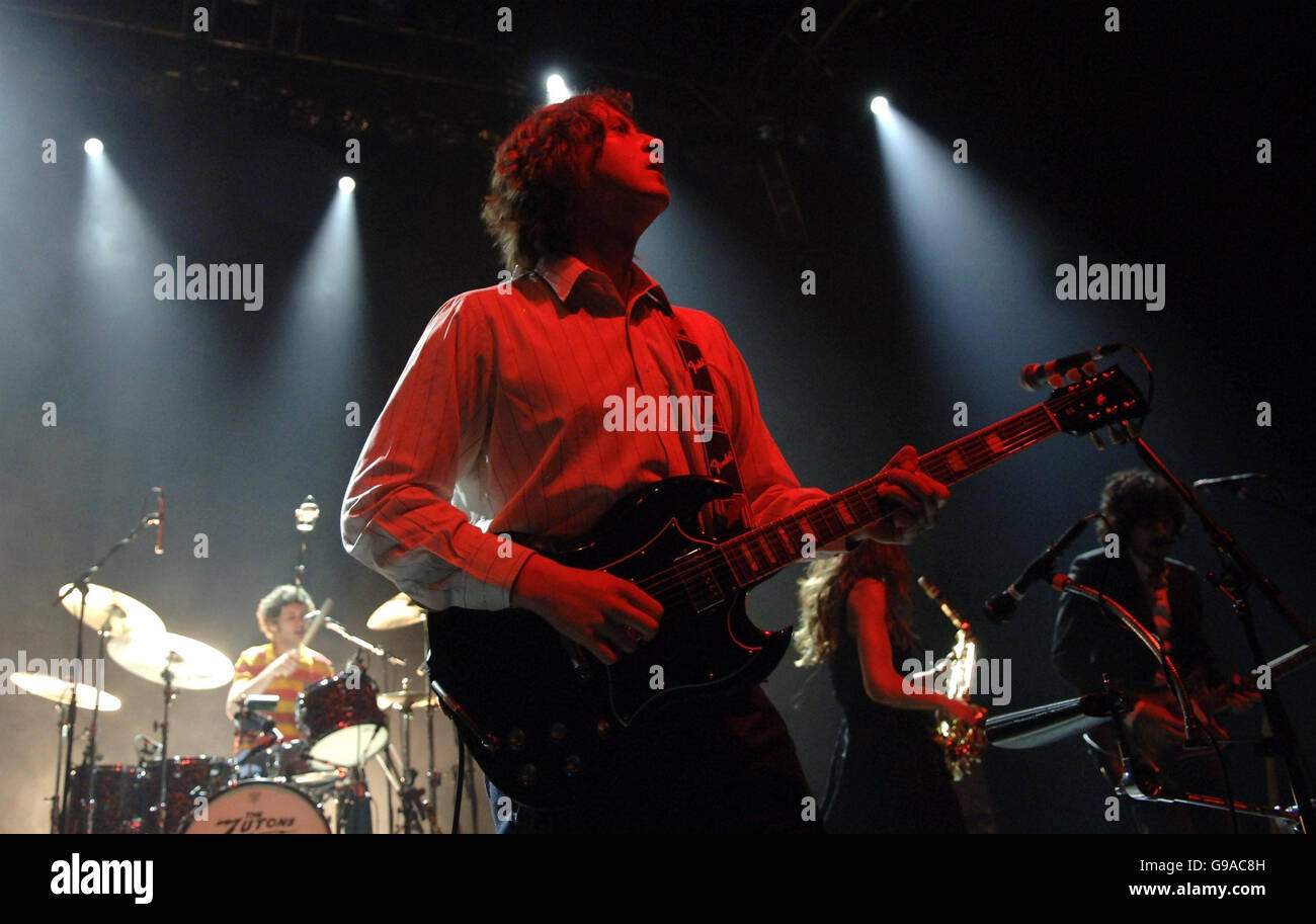 Zutons live in concert hi-res stock photography and images - Alamy