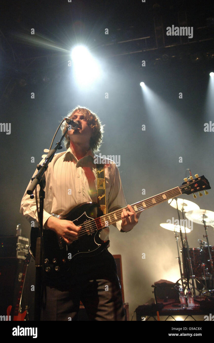 Zutons live in concert hi-res stock photography and images - Alamy