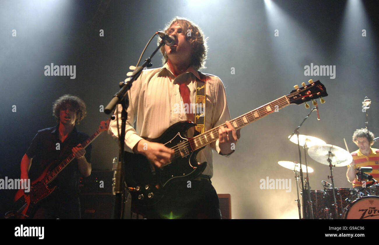 Zutons live in concert hi-res stock photography and images - Alamy