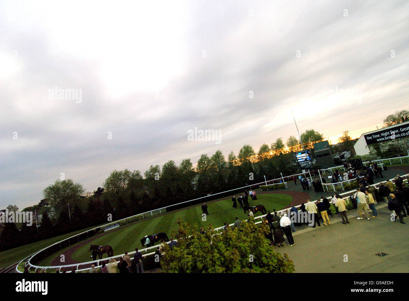Horse Racing - Spring Festival Evening Racing - Kempton Park. The ...