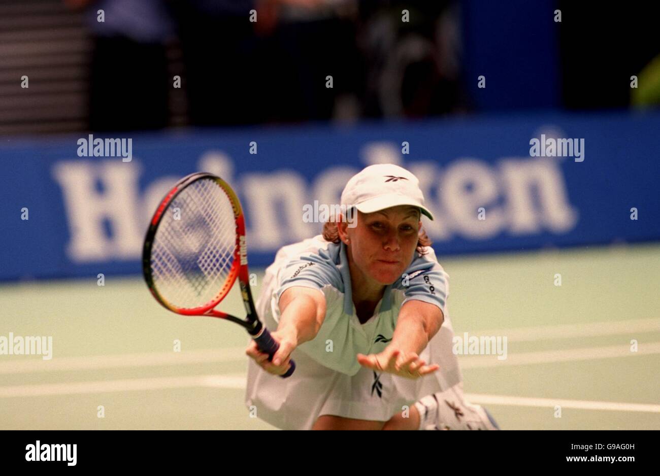 Martina hingis australian open 2000 hi-res stock photography and images ...