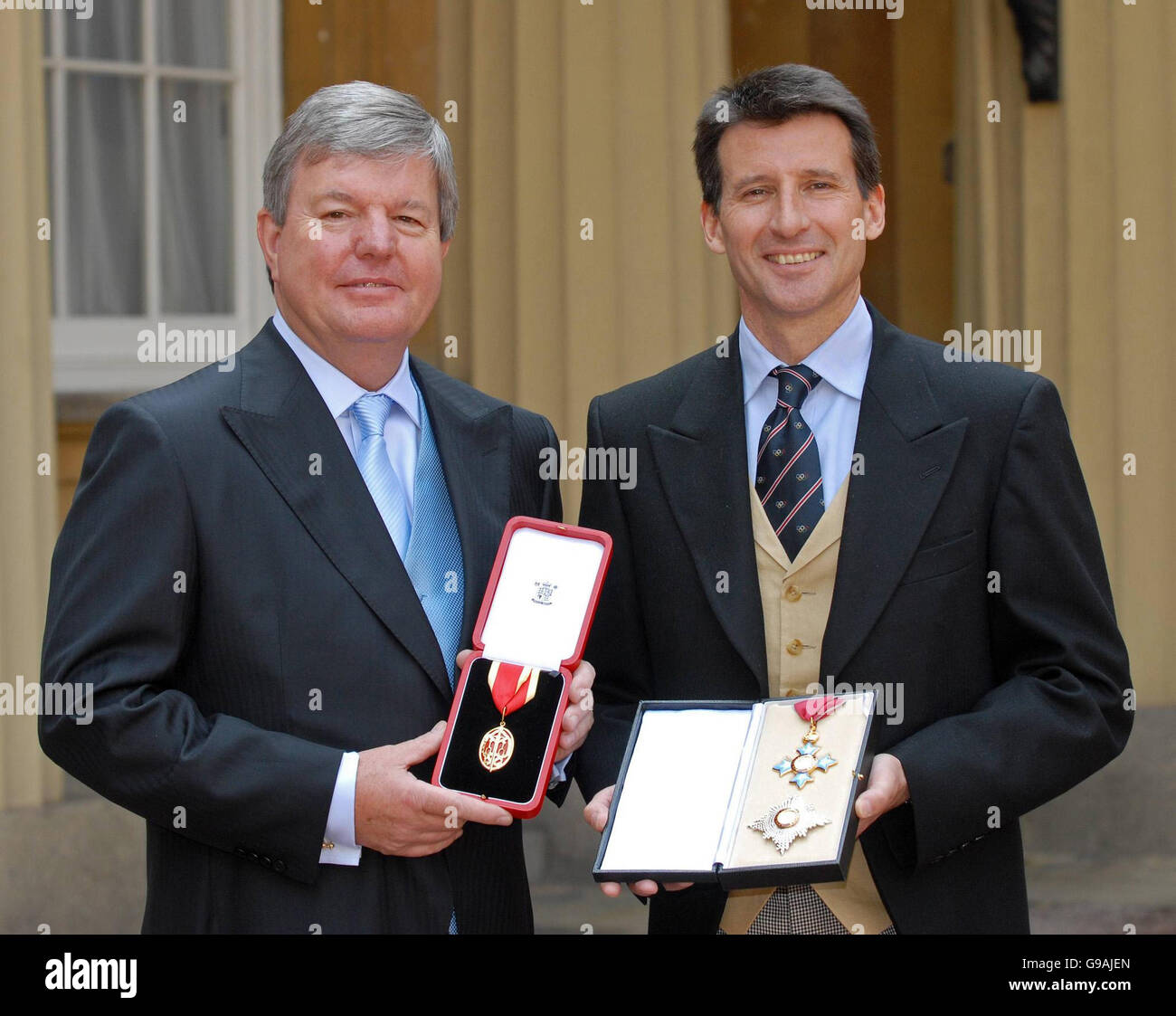 Knighthoods hi-res stock photography and images - Alamy