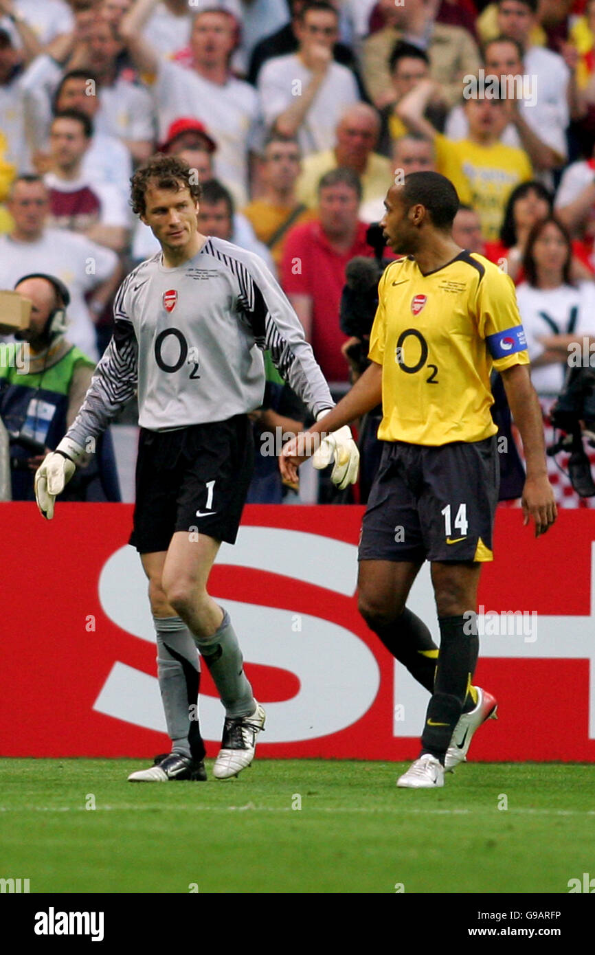 France captain thierry henry hi-res stock photography and images - Alamy