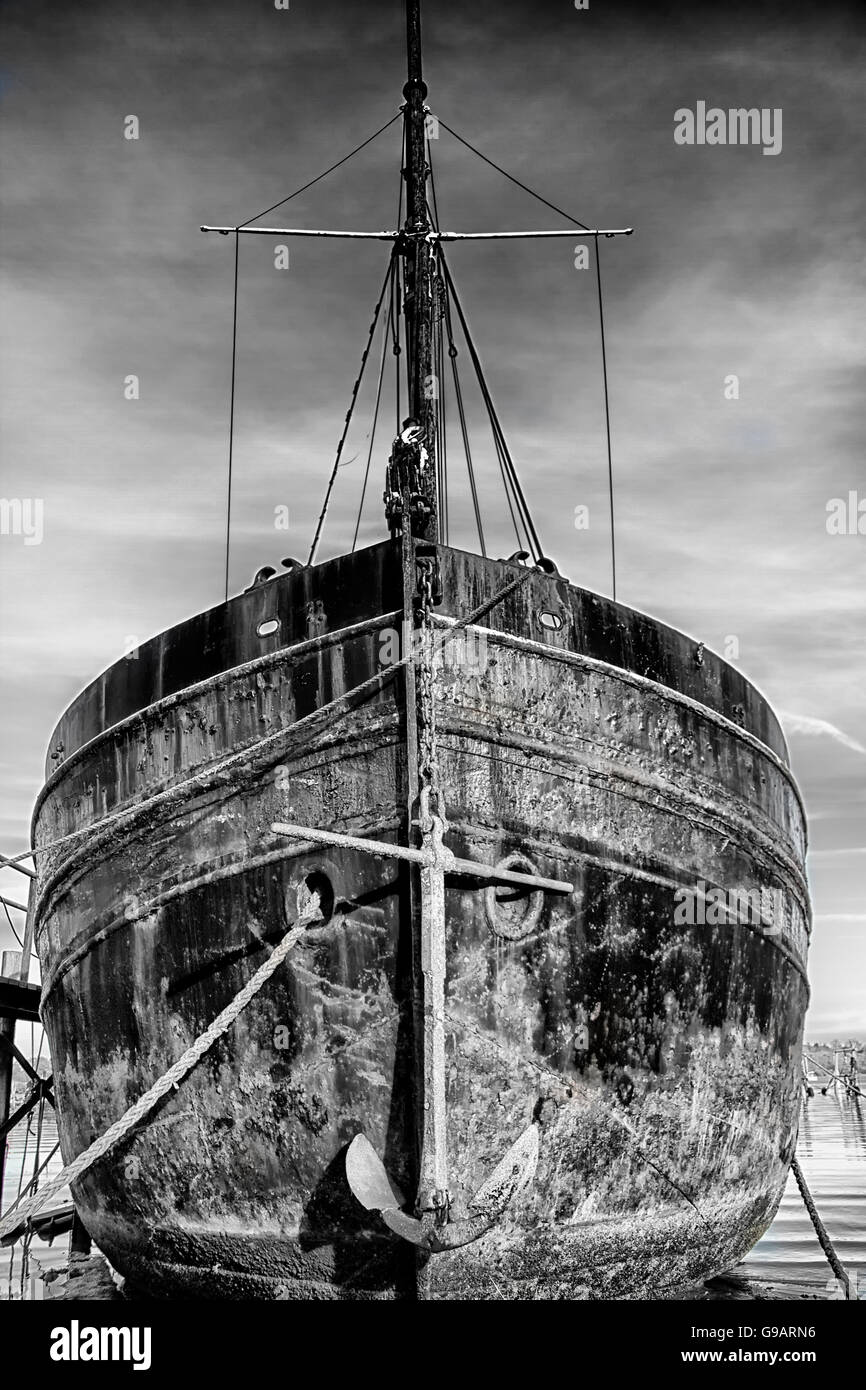Historic 1924 sailing barge Betula, Pin Mill, Suffolk, UK Stock Photo ...