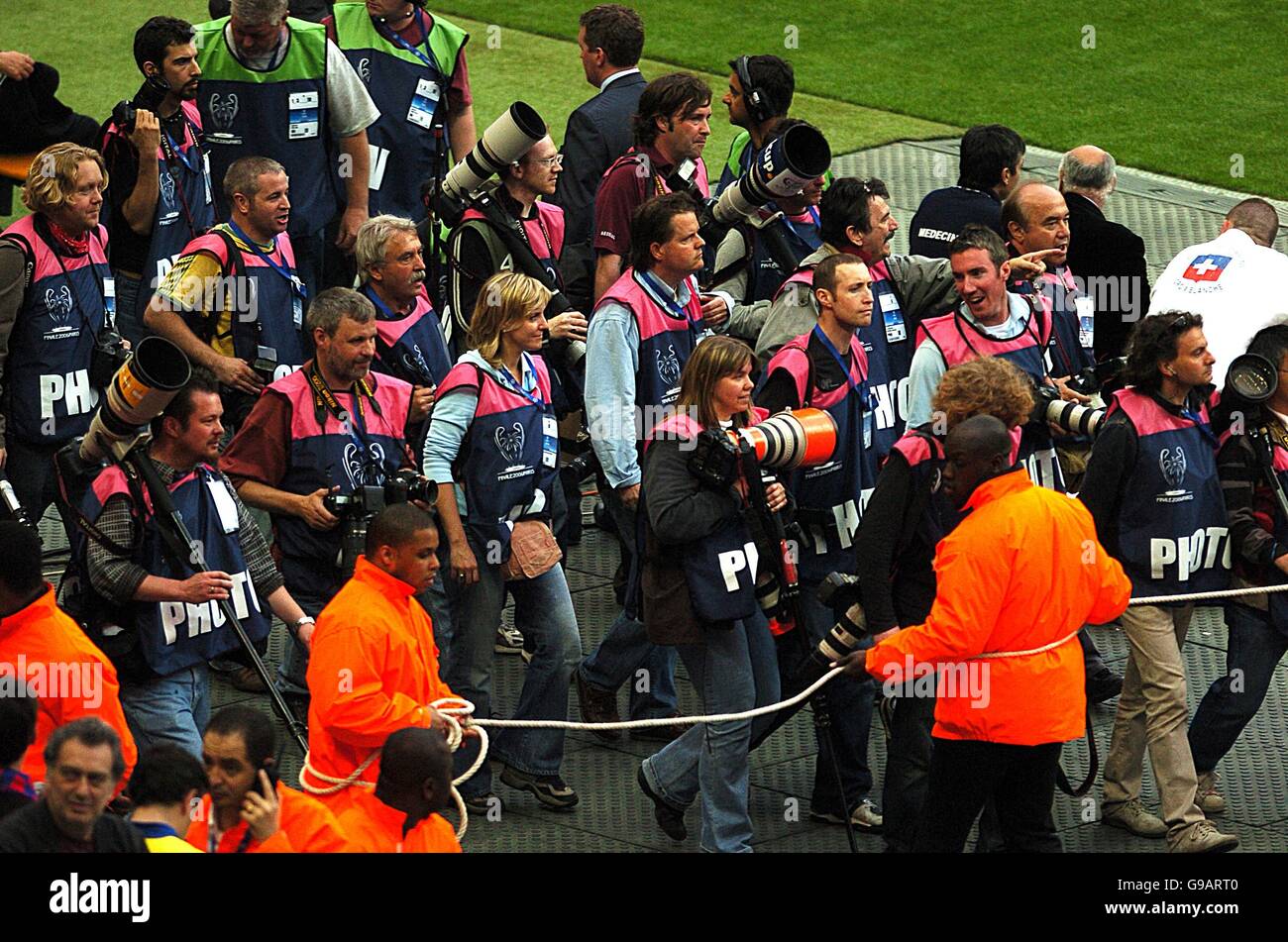 Soccer - UEFA Champions League - Final - Barcelona v Arsenal - Stade de ...
