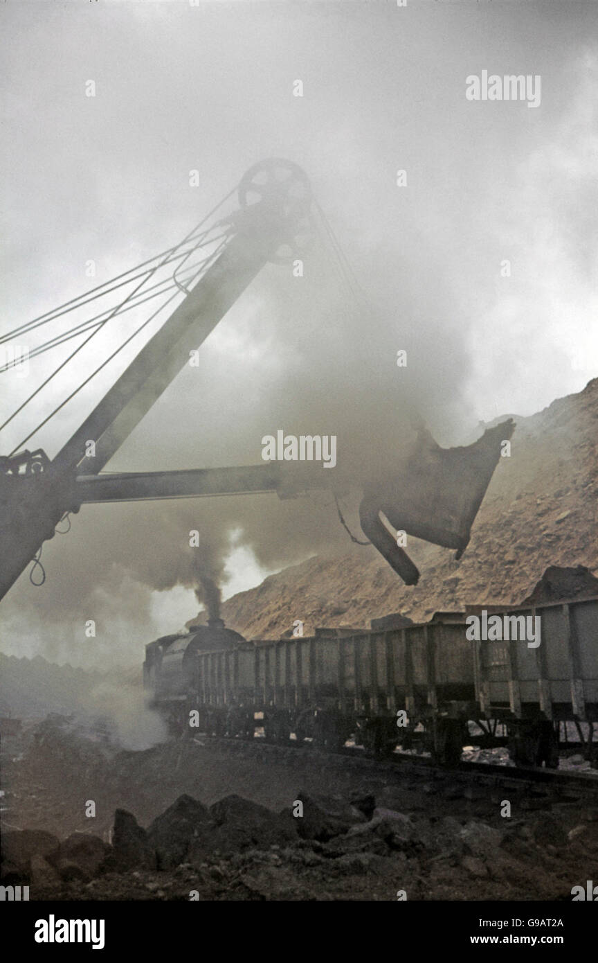 Maesteg railway hi-res stock photography and images - Alamy