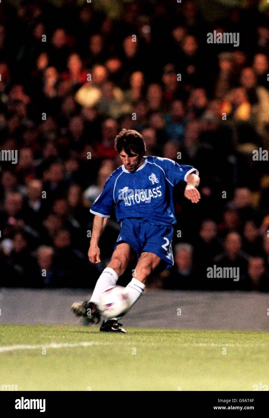 Chelseas gianfranco zola the opening goal from free kick hi-res stock ...