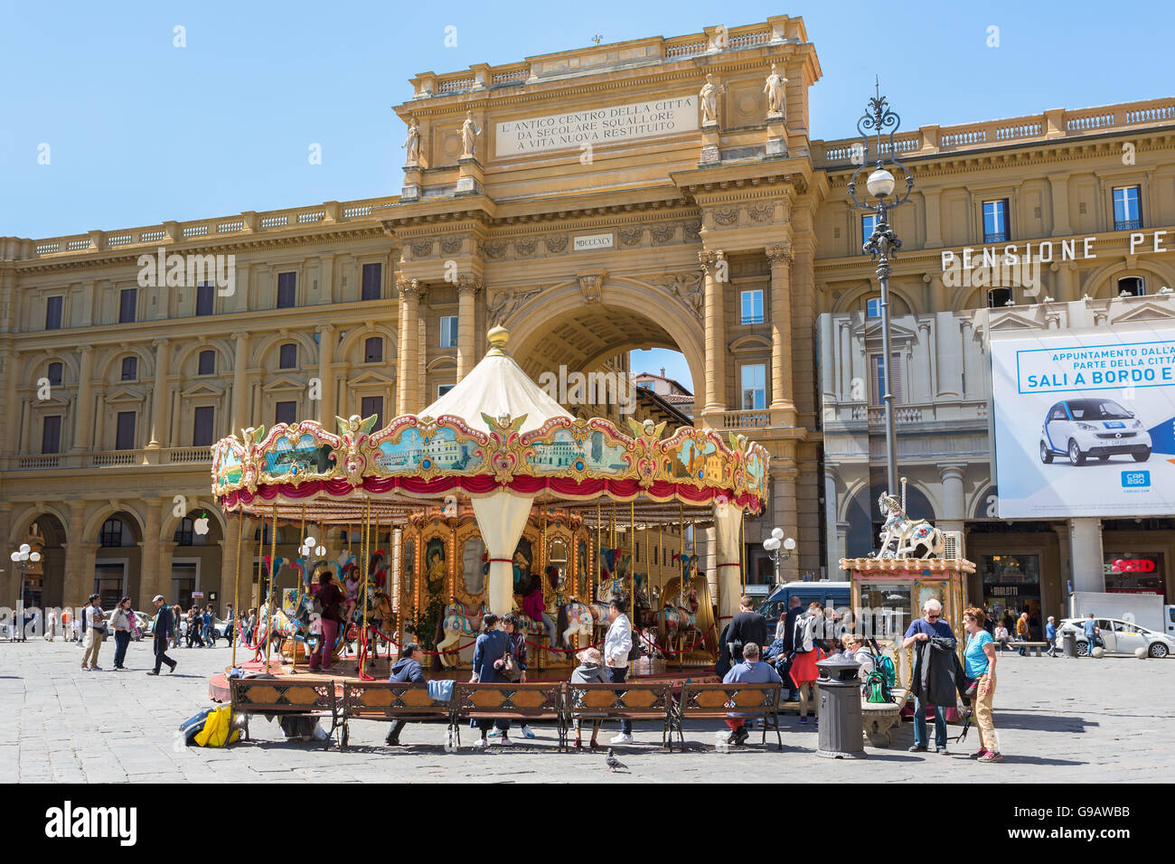 Carousel at the Piazza della Repubblica in Florence Stock Photo - Alamy