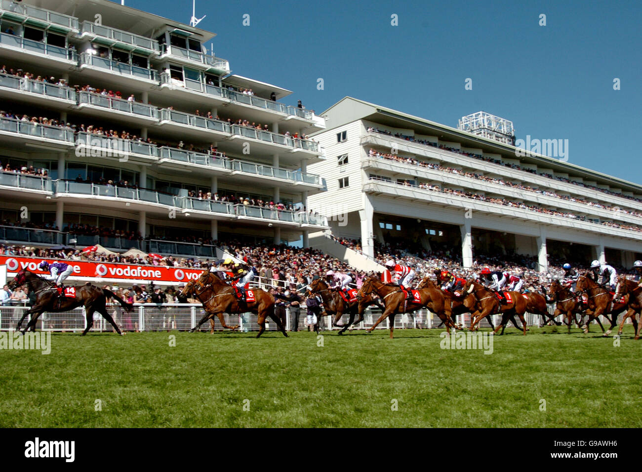 Epsom racecourse hi-res stock photography and images - Alamy