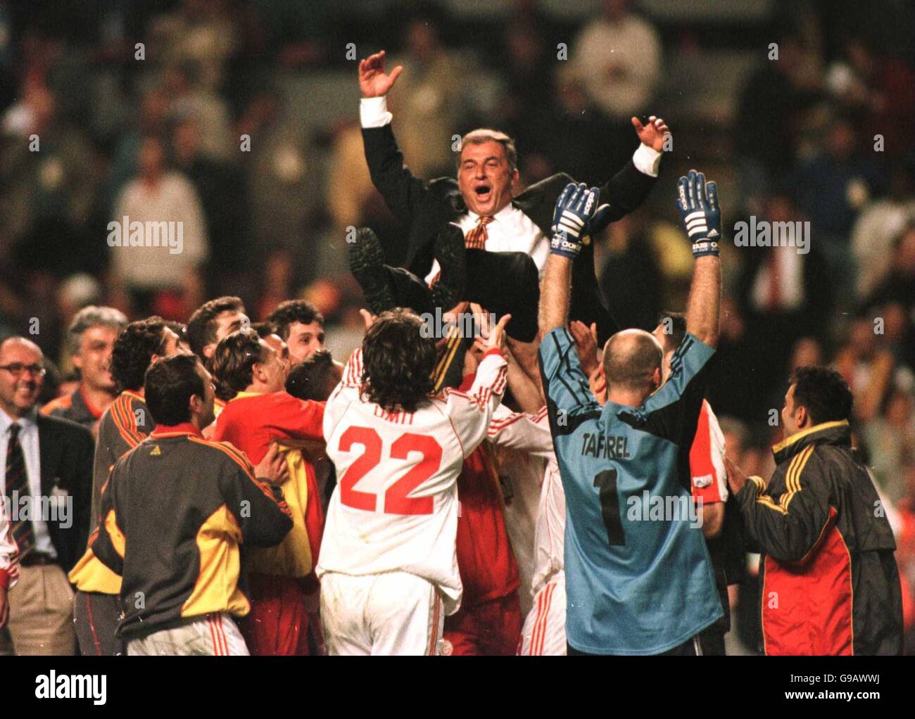 Soccer - UEFA Cup - Final - Galatasaray v Arsenal Stock Photo - Alamy