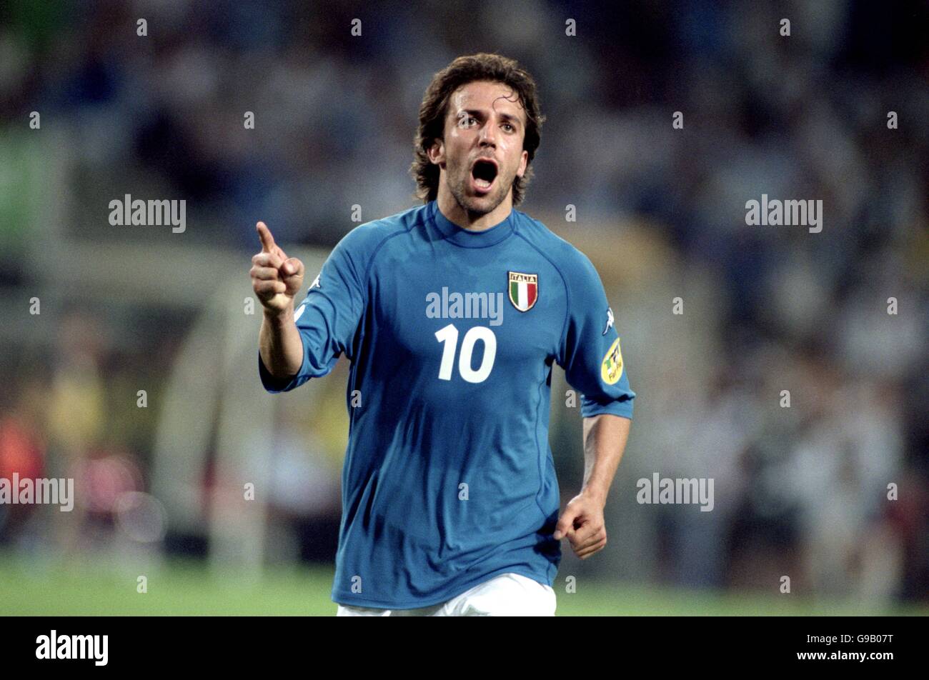 Del piero euro 2000 hi-res stock photography and images - Alamy