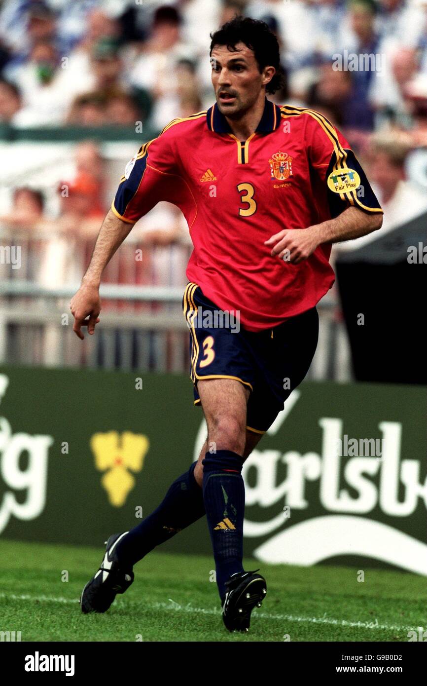 Soccer - Euro 2000 - Group C - Slovenia v Spain Stock Photo - Alamy