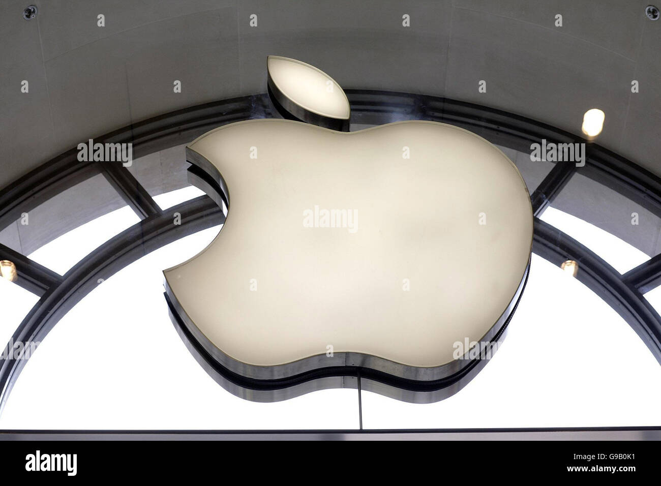 The Apple logo outside the Apple shop on Regents Street, central London ...