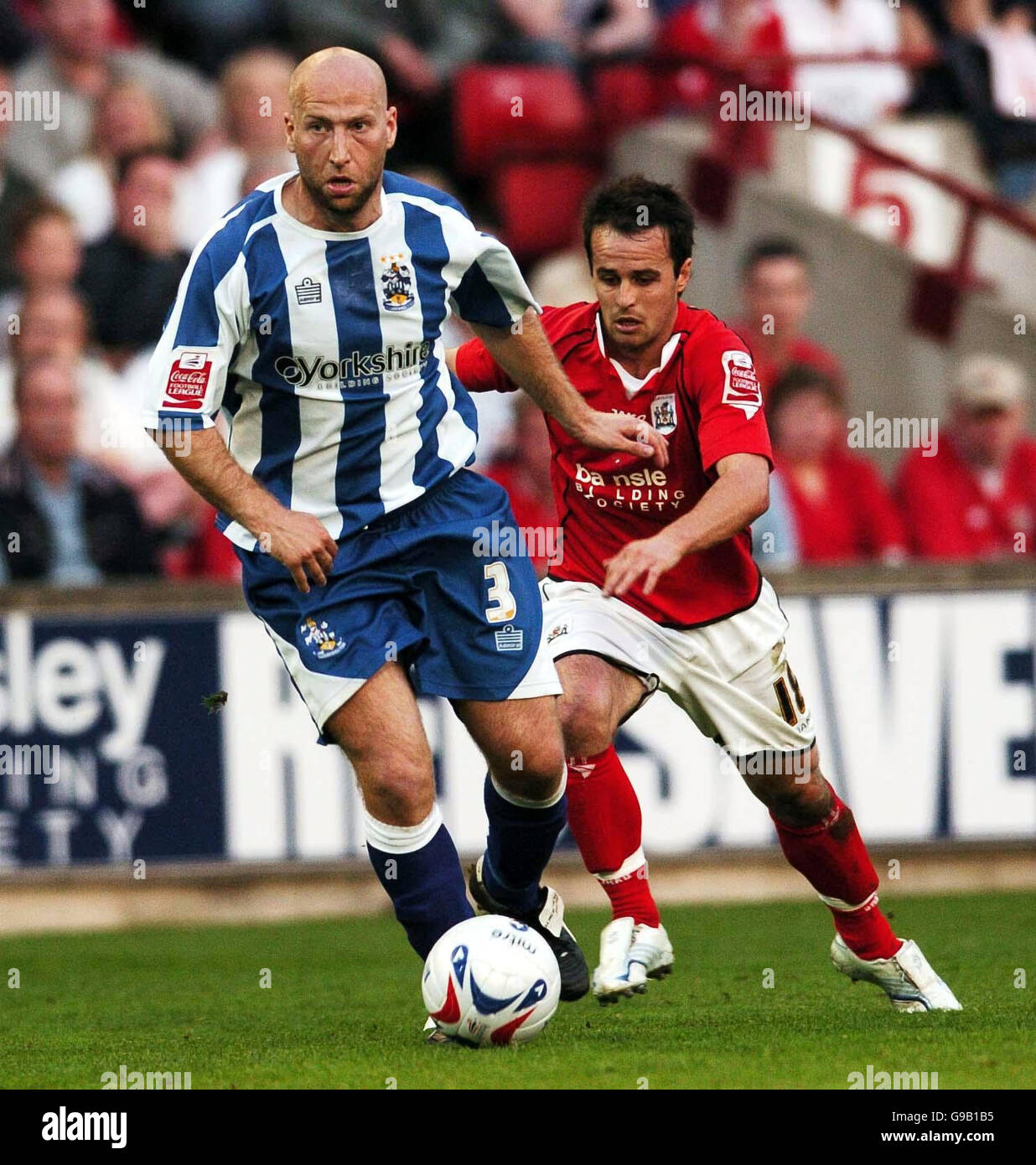 First leg match at oakwell stadium hi-res stock photography and images ...