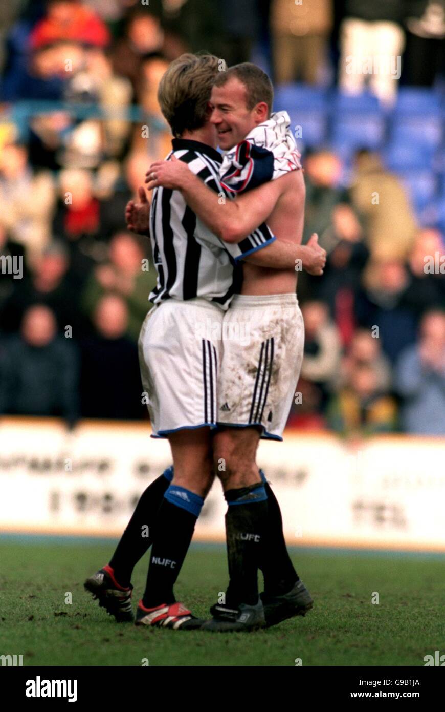 Newcastle uniteds captain alan shearer warren celebrate victory final ...
