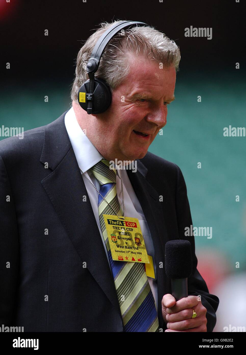 John motson fa cup commentator hi-res stock photography and images - Alamy