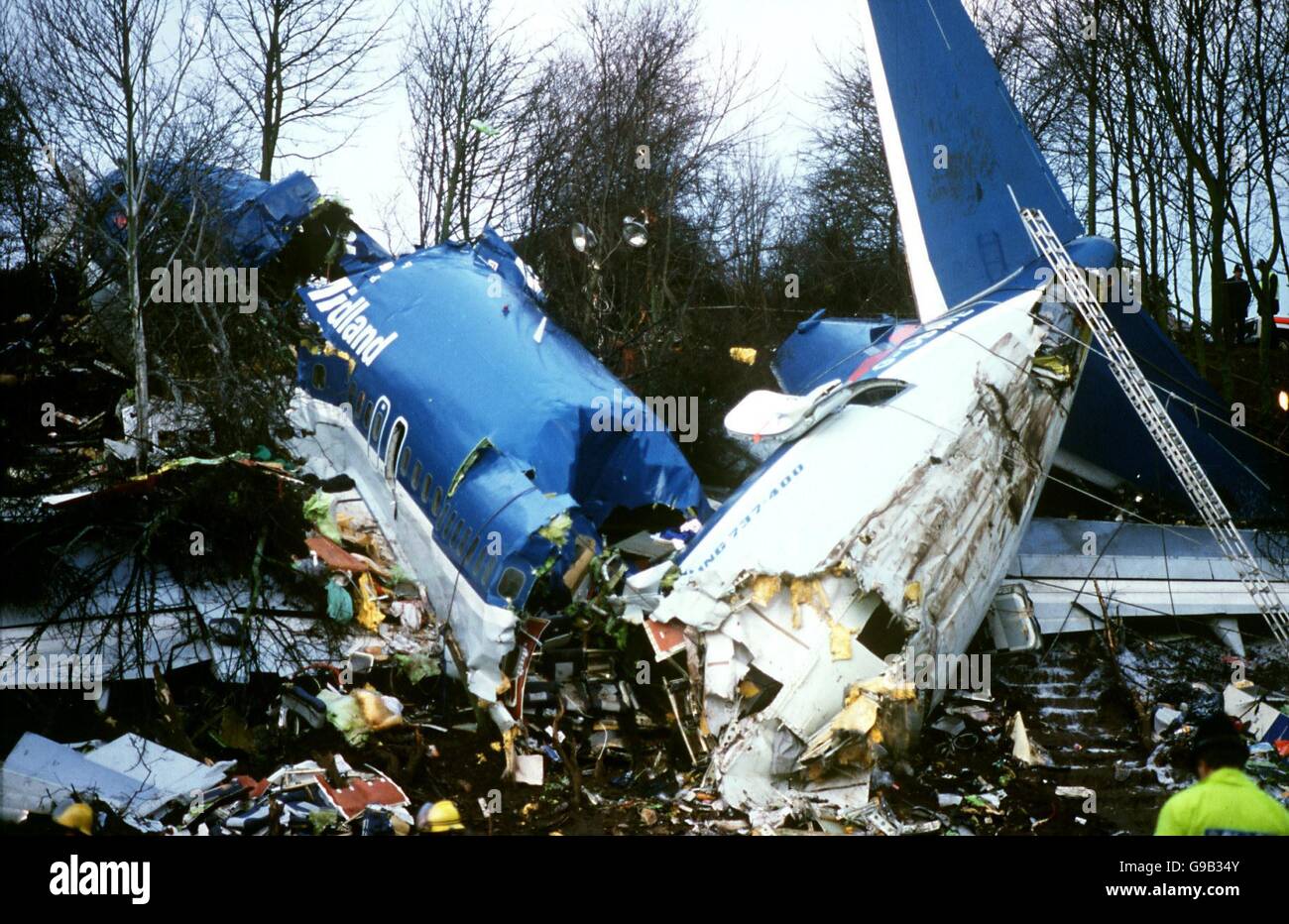 The wreckage of the British Midland Boeing 737, which crashed on the M1 ...