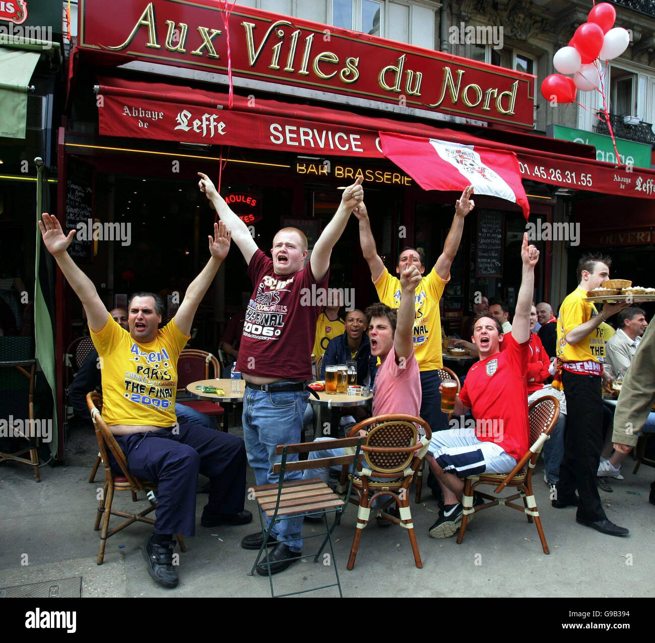 SOCCER Arsenal fans Stock Photo - Alamy