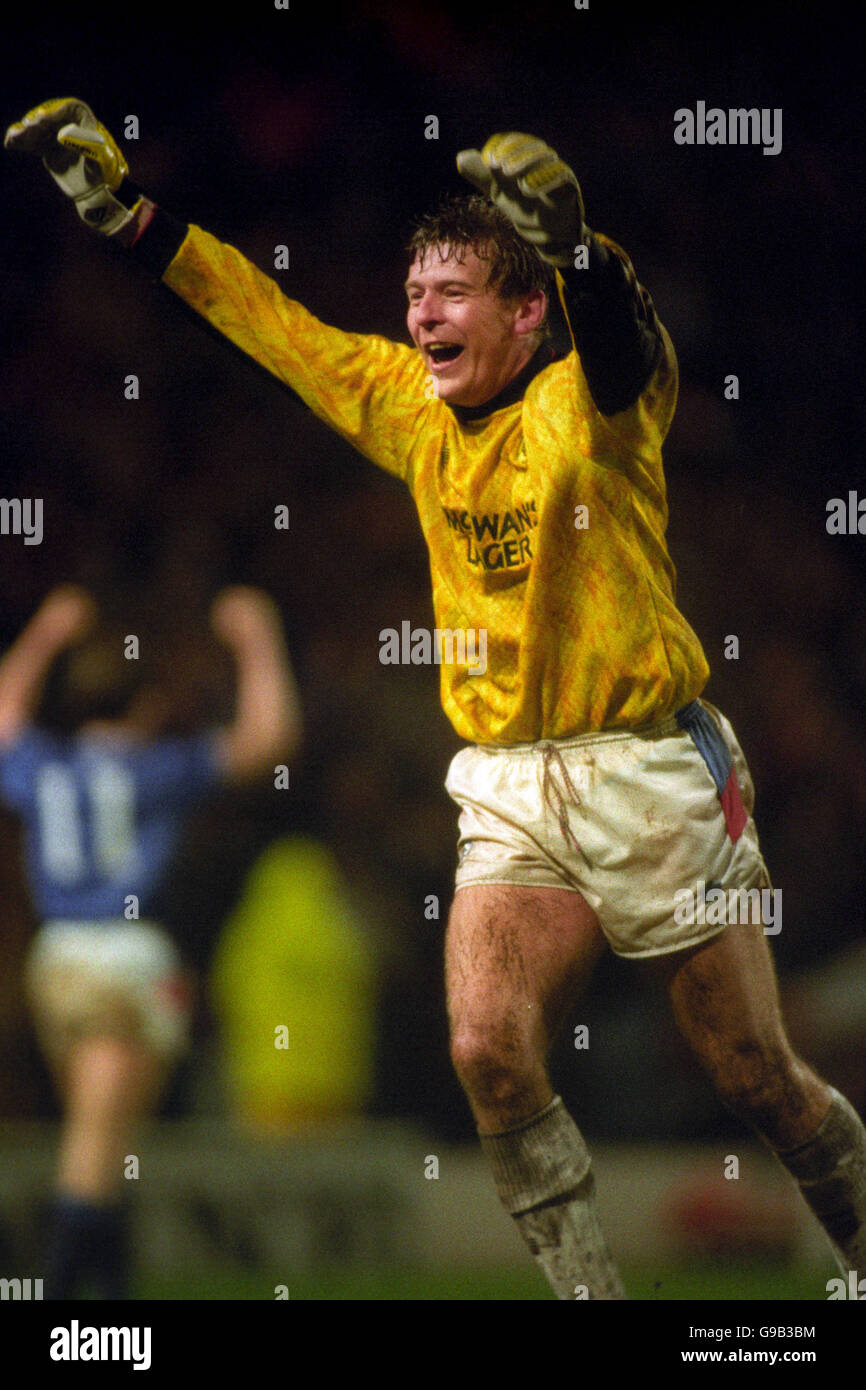 Andy goram celebrates rangers victory scottish cup semi final celtic ...