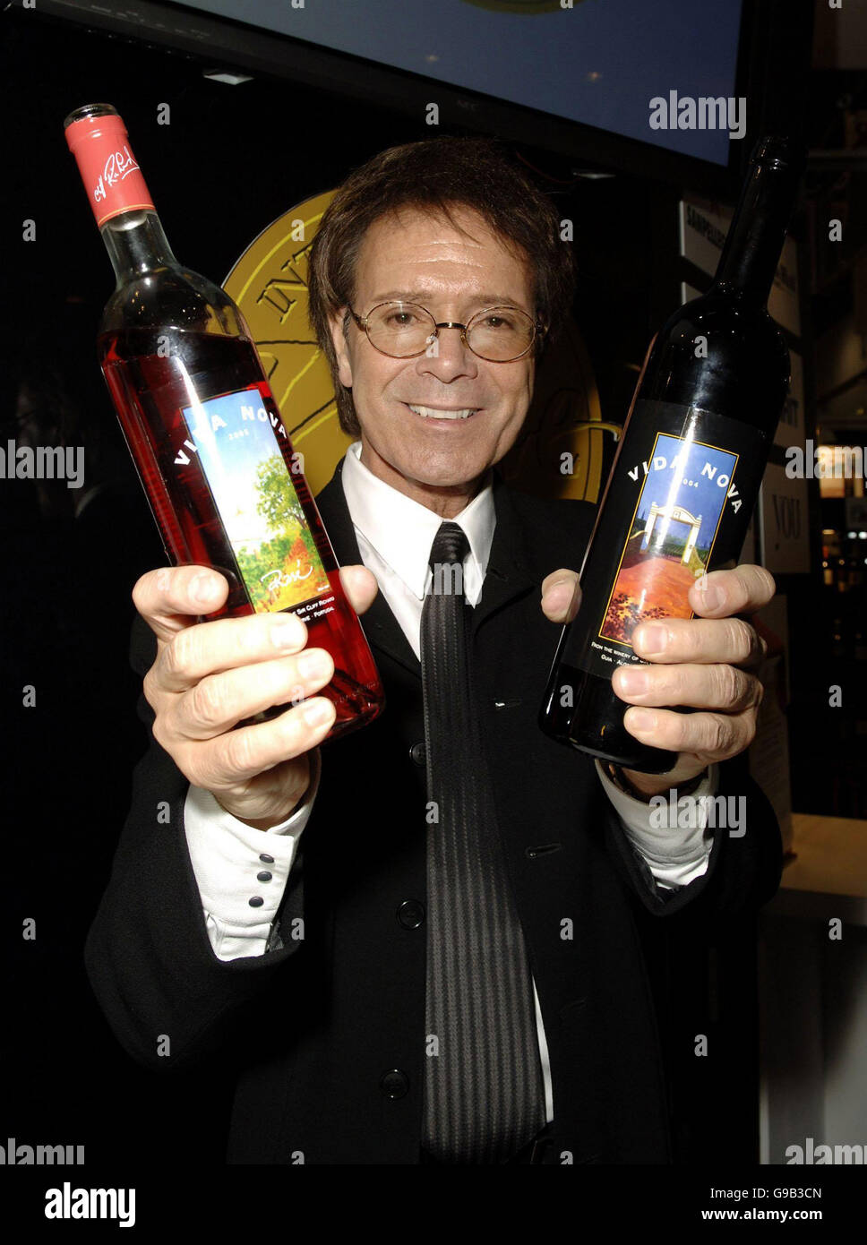 Cliff richard hli hi-res stock photography and images - Alamy