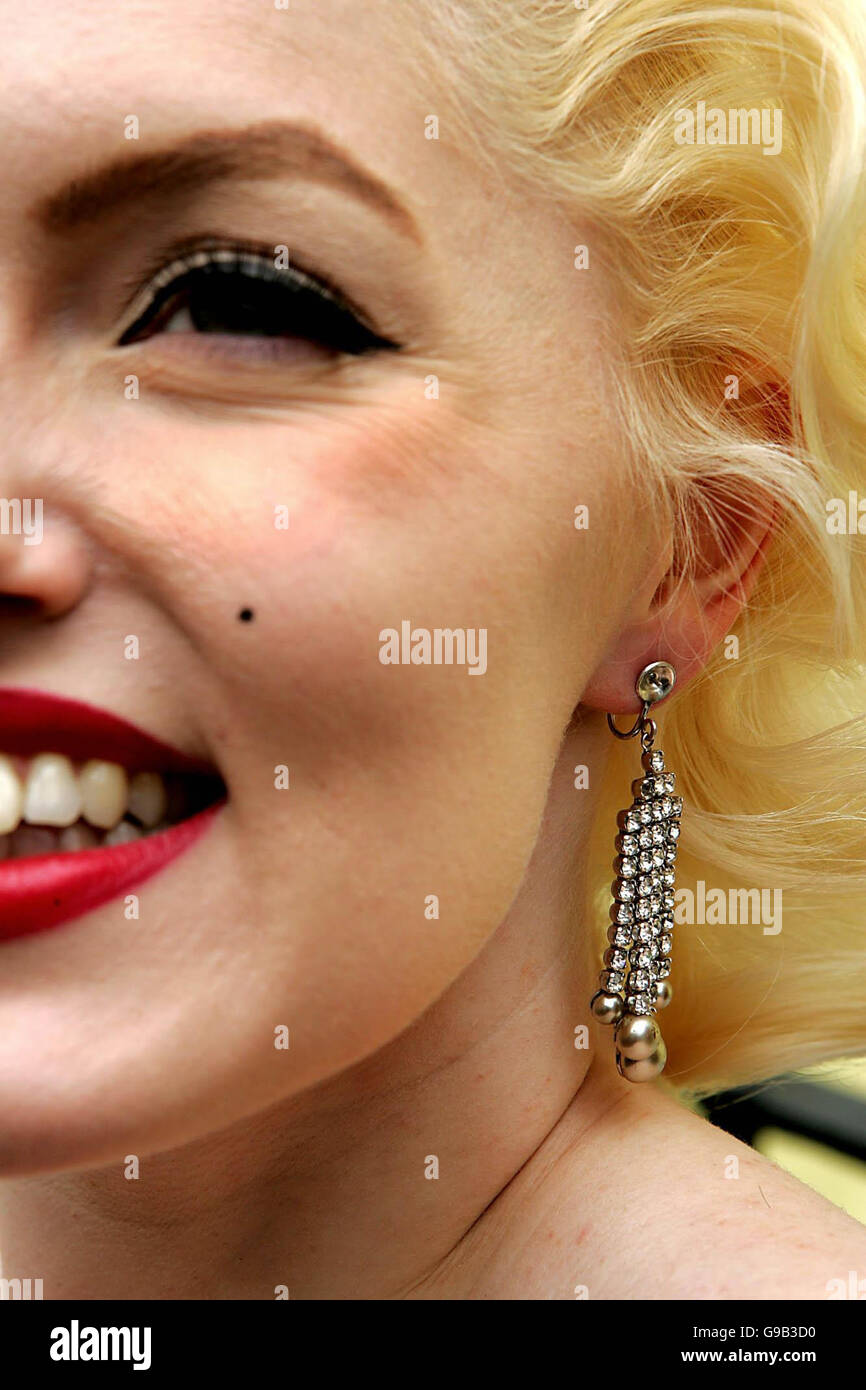 Marilyn Monroe Look A Like High Resolution Stock Photography and Images ...