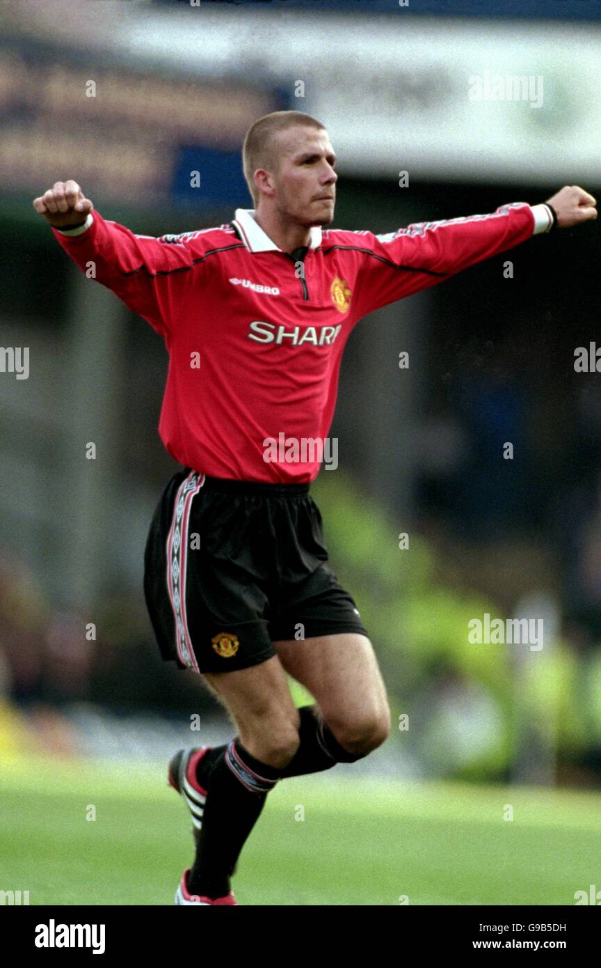 Manchester uniteds david beckham celebrates hi-res stock photography ...