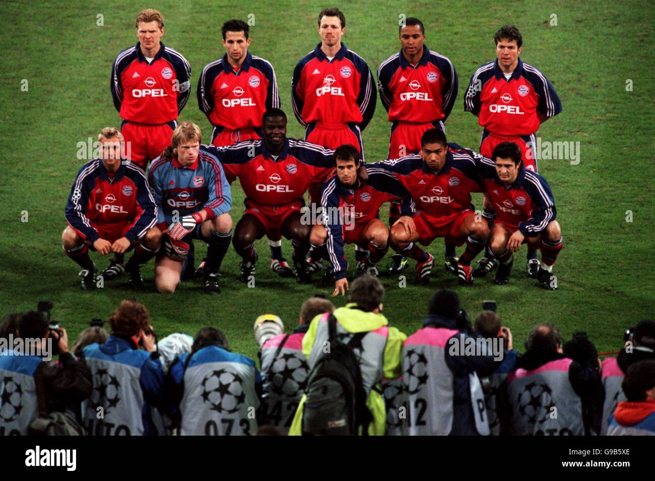 Photographers take pictures of the Bayern Munich team group before the ...