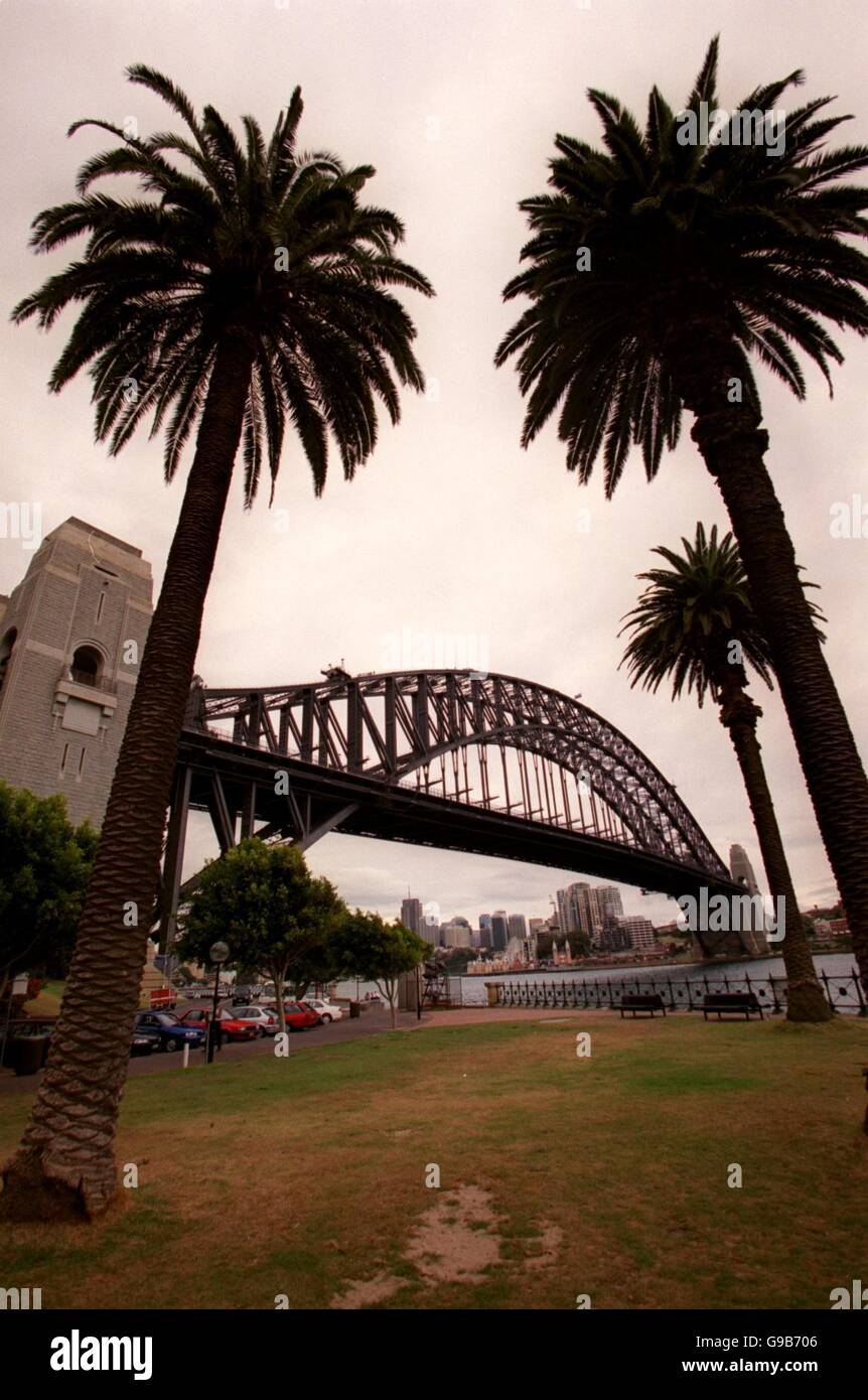 Sydney 2000 Olympic Preview. A bridge across Sydney Harbour Stock Photo ...