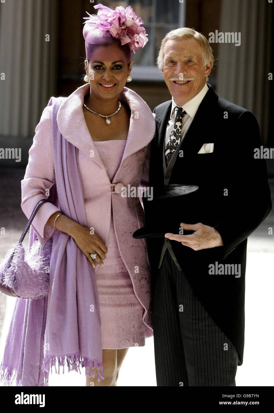 Royal forsyth wife hi-res stock photography and images - Alamy