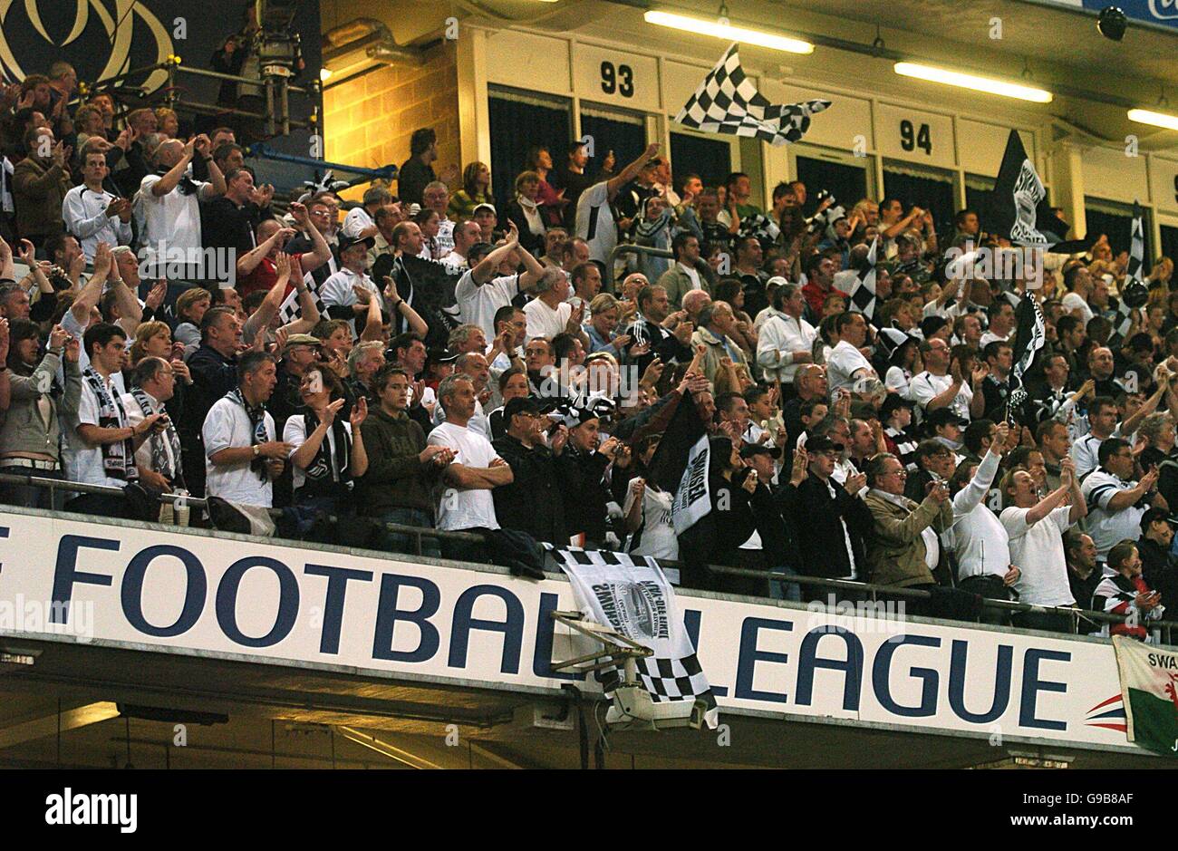 Soccer - The Coca-Cola League One Play-Off Final - Swansea City v ...