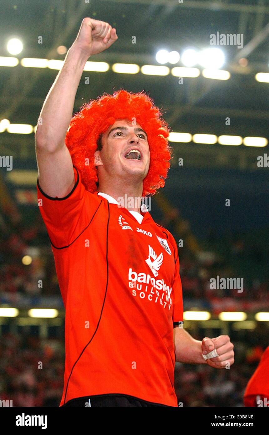 Red tonge hi-res stock photography and images - Alamy