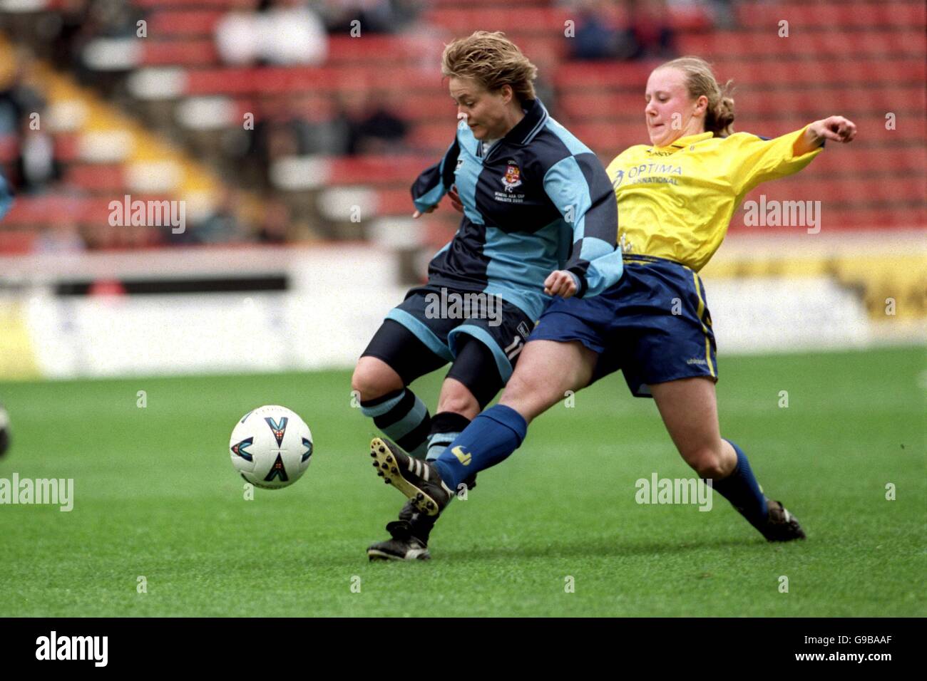 Doncaster belles denise tries to tackle croydons tara proctor hi-res ...