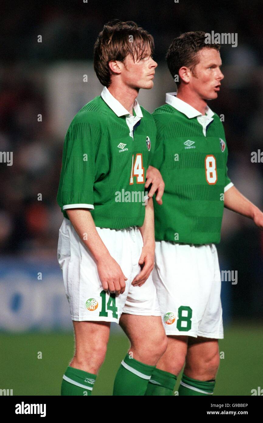Irelands alan mahon mark kinsella form defensive wall hi-res stock ...