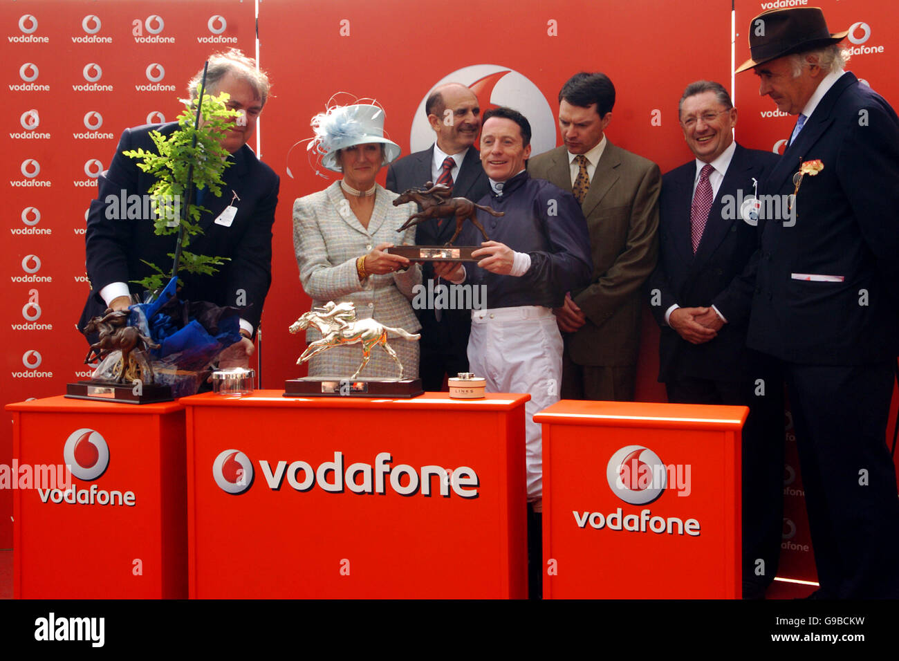 The vodafone oaks trophy hi-res stock photography and images - Alamy