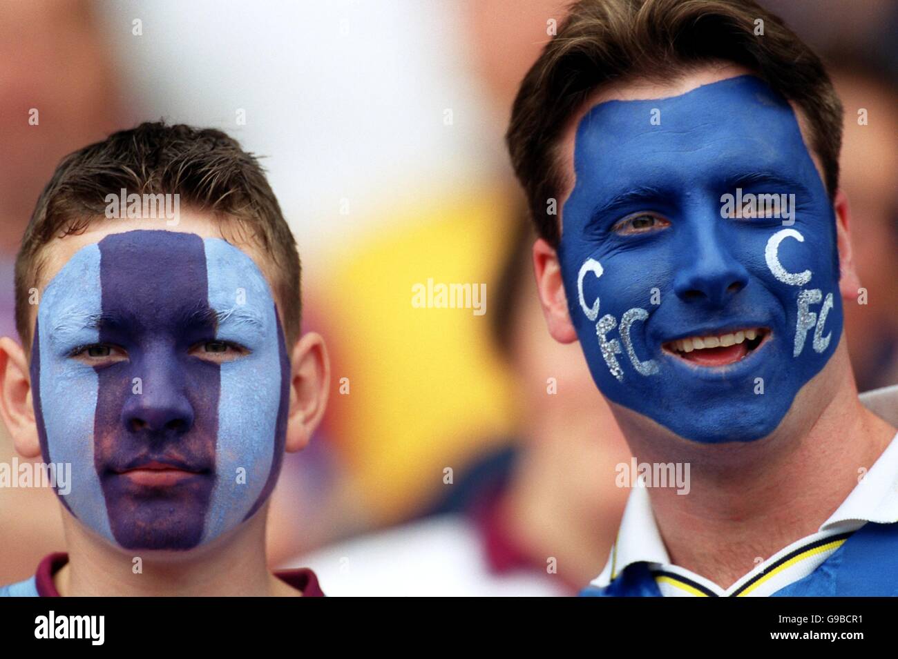 Chelsea fans face paint hi-res stock photography and images - Alamy